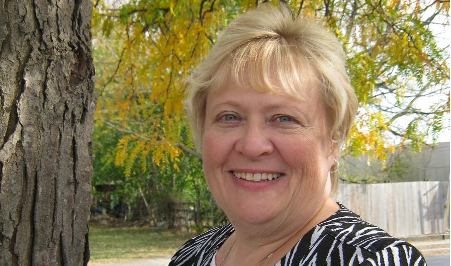 Lisa Rosengren reaches 20-year milestone with CNB - Talbot Spy