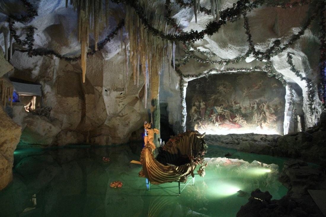 Looking at the Masters: Neuschwanstein - Talbot Spy