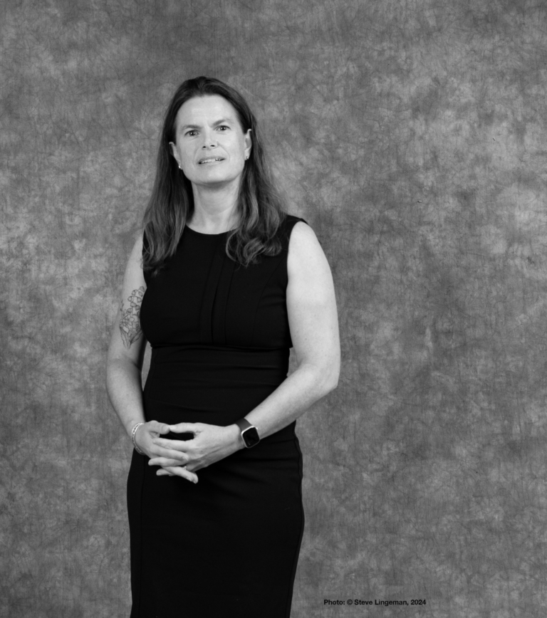 Art Review: Stories in Portraits of Folks You Know by Steve Parks ...